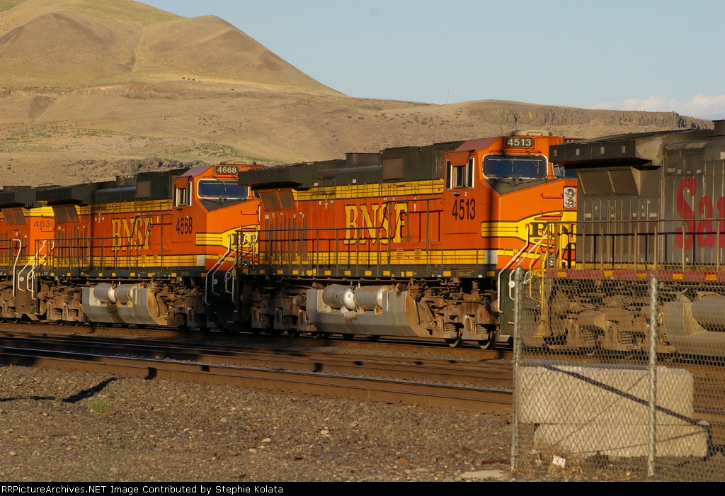 BNSF 4513